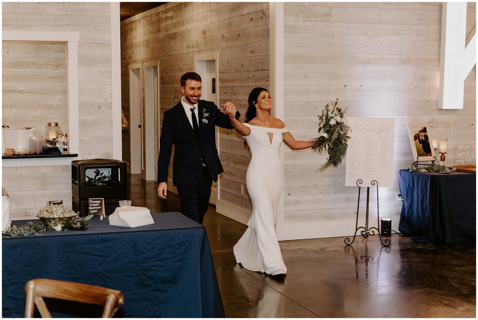 How to Organize Your Wedding Reception Timeline